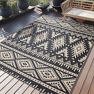 OLANLY Outdoor Rug Waterproof 5x8 ft, Reversible Outdoor Plastic Straw Rug, Boho Patio Rug, Indoor Outdoor Carpet, RV Mat Outside for Patio, Camp, Picnic, Balcony, Deck, Backyard, Black & Beige