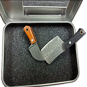 KOWAKA Mini Pocket Knives Set of 2, Damascus pattern Tiny Knife with Sheath, Miniature Chef Knife Keychain Box 2pcs Cutter Package Opener Pendant Decoration (Damascus pattern)