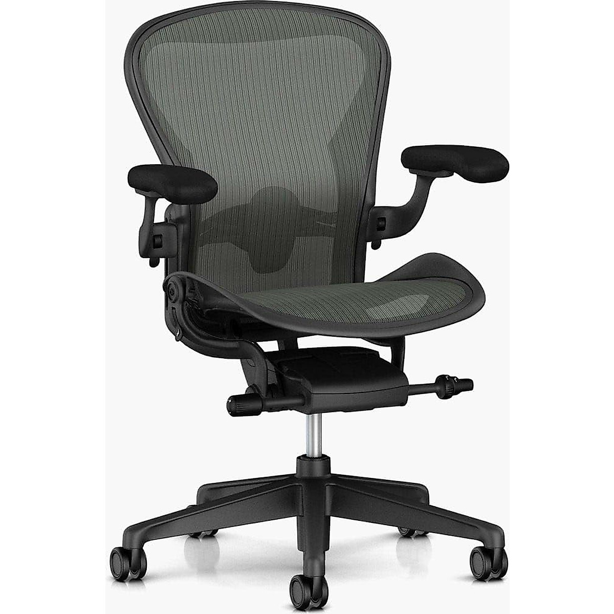 Heгman MiIIeг Aeron V2 Chair (Remastered) Fully Loaded with Lumbar Support, Graphite/Carbon, Size B (Open Box)
