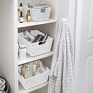 Simplify 3 Pack Set Woven Baskets with Handles, for Storage, Blankets, Toys, Books, Ideal for Home, Office, Dorm, Playroom, Closet, in White 3 Piece Rattan Tote