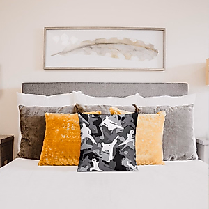 Karate Camo Soft Velvet Throw Pillowcases Square Cushion Cases for Home Sofa Bedroom Car Decorative