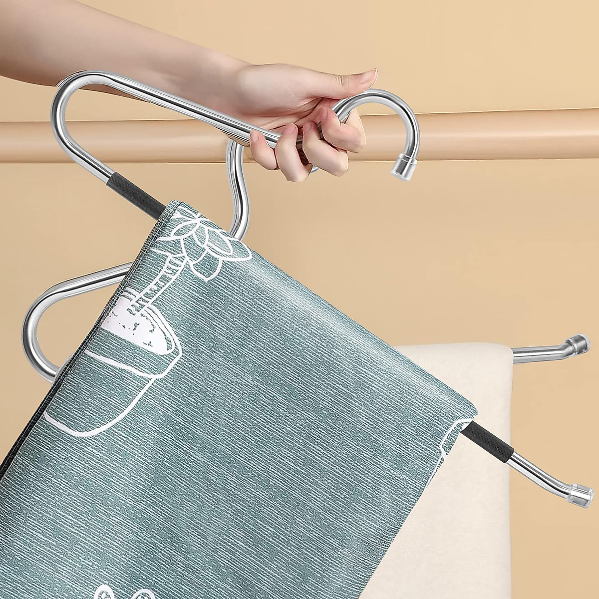 Quilt Hangers, 10 Packs Heavy Duty Hangers for Quilts, Comforters, Table Cloths, Towels (Extended Wide: 16.5 inches)