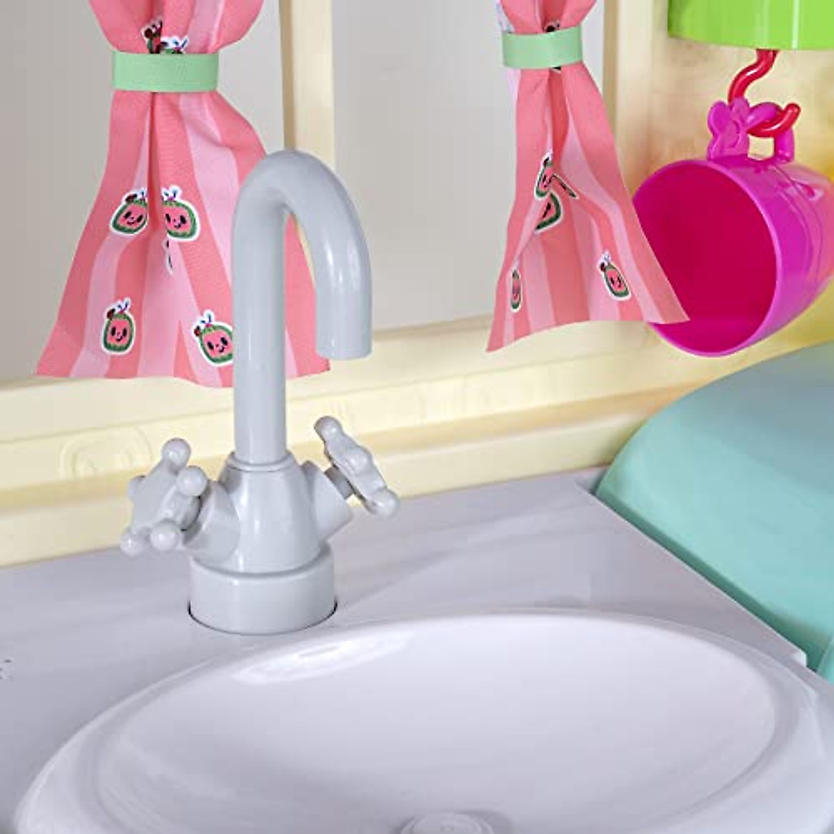CoComelon Deluxe Feature Roleplay, Little Kitchen - Includes Interactive Kitchen Accessories - Toys for Kids and Preschoolers