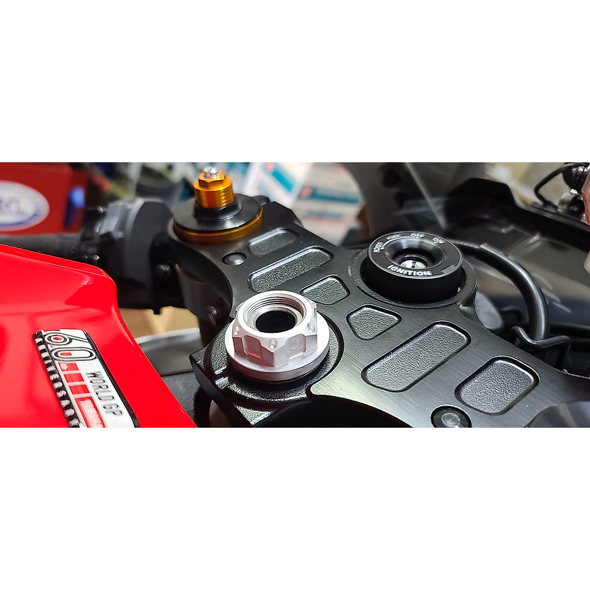 Mounts Lab motomount R7 for Yamaha YZF R7(2021+) Steering Stem Nut (Aluminium Open/Flanged Top Yoke Nut M22x1.00mm) for Yamaha R7 Phone/Camera/GPS Mount(Adapter)