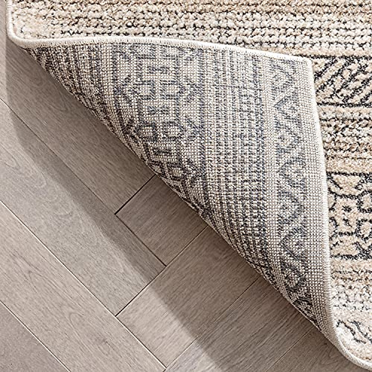Well Woven Francesca Beige Tribal Geometric Distressed High-Lo Pile Area Rug (6'7" x 9'3")