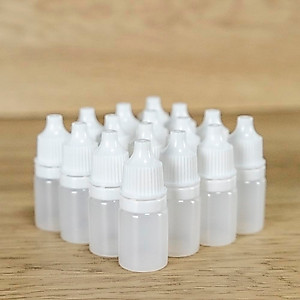 Jarvials Squeezable Dropper Bottles 20pcs 5ml Empty Plastic Squeezable Eye Liquid Dropper with Screw Cap