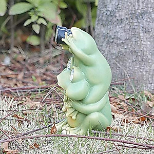 Juliahestia Garden Decor Frog Outdoor Statue – Solar Figurines Funny Cute Animal Sculptures Porch Outside Decorations for Yard Lawn Patio Ornaments Waterproof Gifts