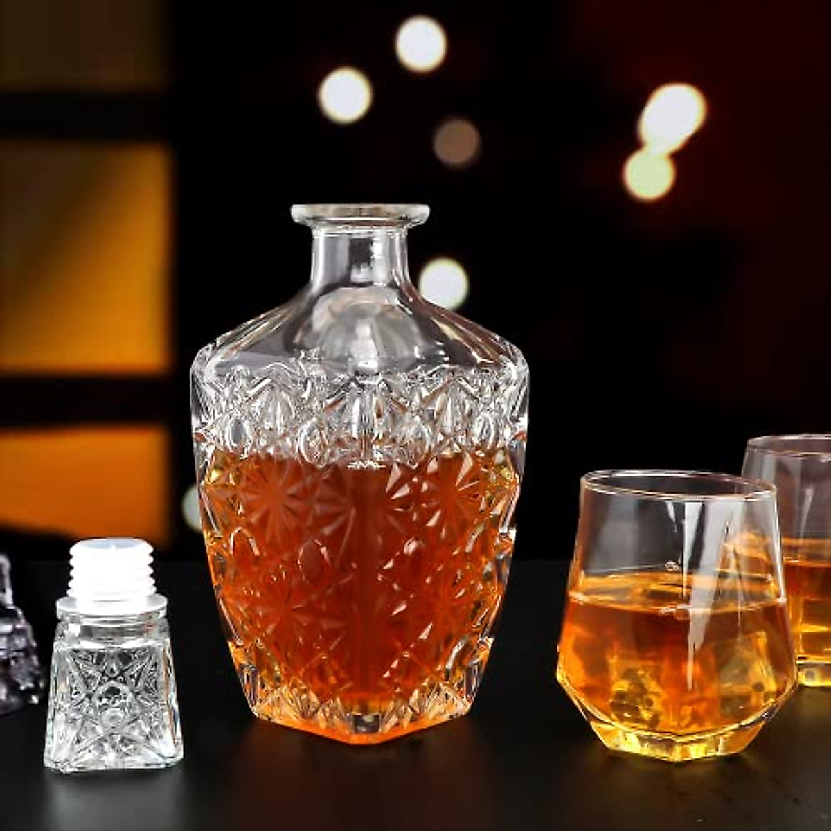 Cadamada Glasses Decanter,26 oz Diamond Pattern Wine Bottle with Lid,Delicate Decanter Set-for Tequila, Brandy, Scotch and Vodka, Gift Giving, Bar and Party Decoration (3pcs)