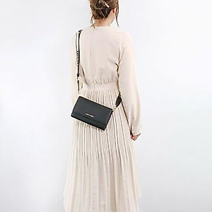 Michael Kors Jet Set Travel Multifunction Phone Crossbody Bag (Black))