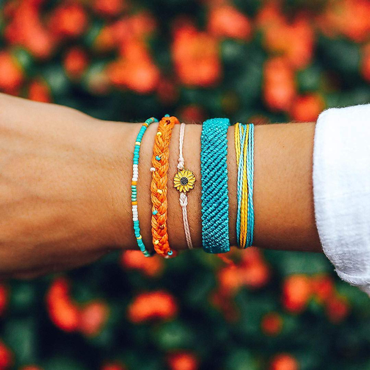 Tarsus Bracelets For Teen Girls, Boho Cute Handmade Flower Daisy Sunflower Braided Woven Friendship Bracelets for Women Stack 5 Bracelet Set Stuff