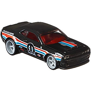 Hot Wheels 18 Dodge Challenger Vehicle