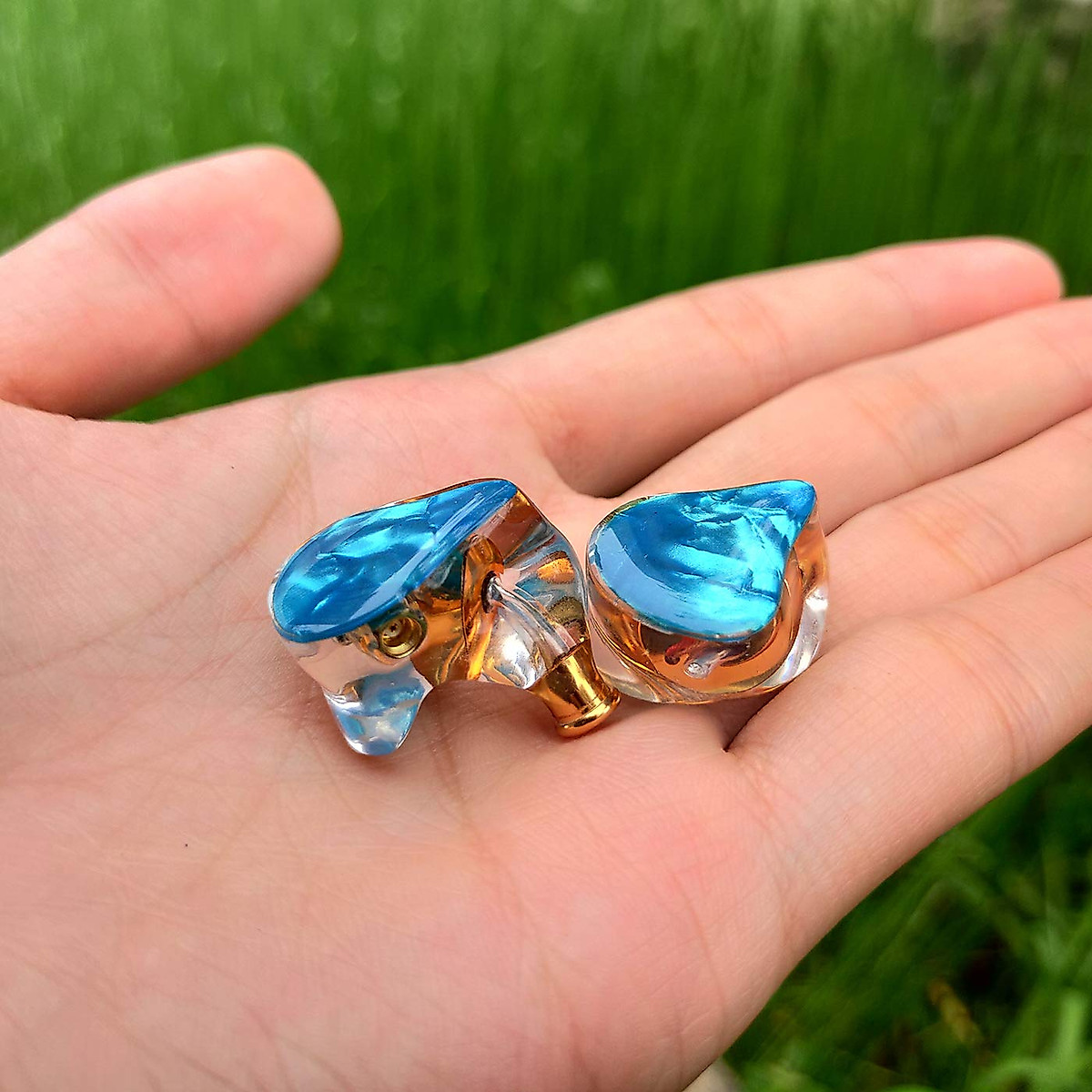 Resin in-Ear Monitor Headphones with Pure Copper Graphene Unit,with Copper-Silver 8-core 3.5mm MMCX Connector,with Earphone Storage Box,for Singers Drummers Musicians (Oceans Heart)