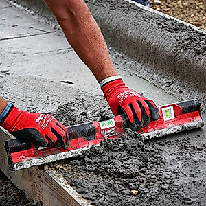 MILWAUKEE'S Concrete Screed Level,24" L,Nonmagnetic