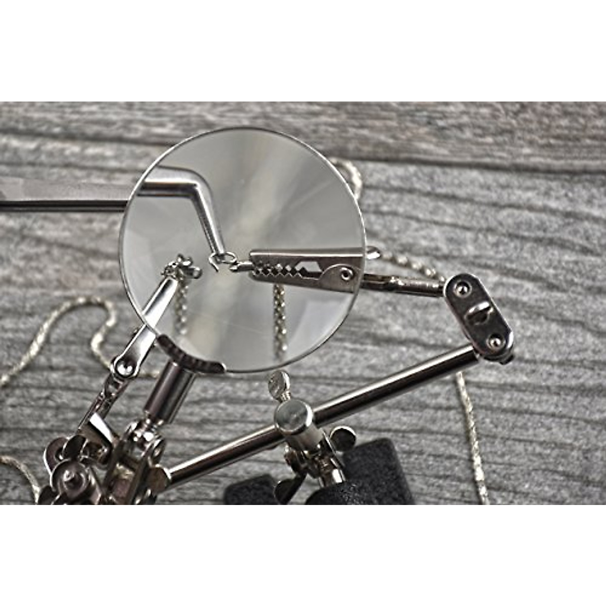 SE Helping Hand with Magnifying Glass - MZ101B