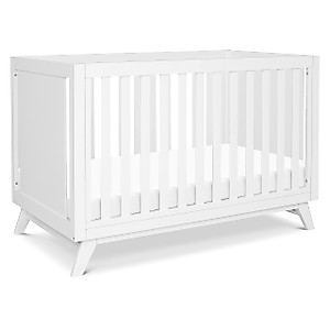 DaVinci Otto 3-in-1 Convertible Crib in Walnut, Greenguard Gold Certified