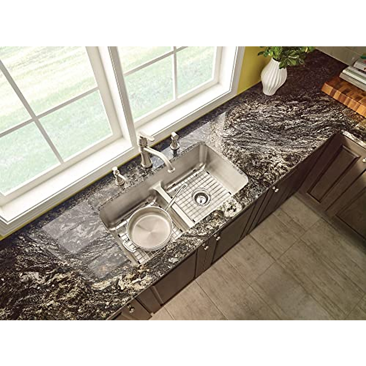 Moen 7245SRS Belfield One Handle High Arc Kitchen Faucet, Spot Resist Stainless, Side Spray, Ergonomic Head Angle, Flexible Installation, Optional Deckplate Included