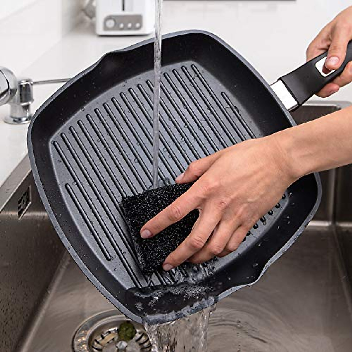 Moss & Stone Griddle Aluminum Nonstick Stove Top Square Grill Pan,Chef Quality Perfect for Meats Steak Fish And Vegetables,Dishwasher Safe,11 inch, Black (Comes With a Special Cloth And Gloves)