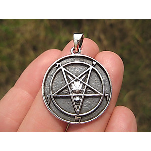 Himalayan Treasures 925 Silver Goat Head Inverted Satanic Pentagram Pendant A18