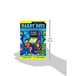 Trouble at the Arcade (1) (Hardy Boys: The Secret Files)