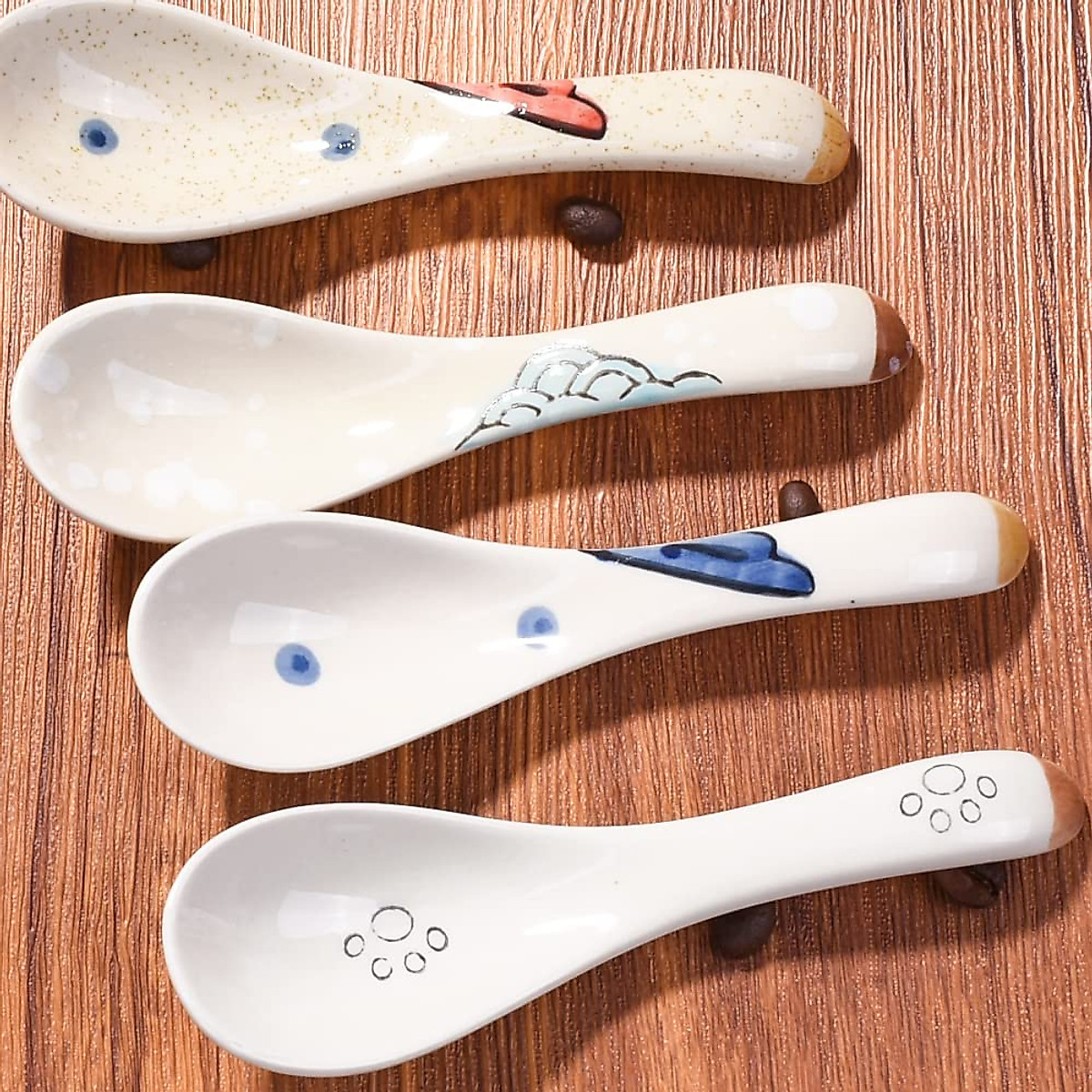 Swlthwen Ceramic Soup Spoons Set of 4, Porcelain Japanese Ramen Spoons for Ramen Pho Dessert Ice Cream Wonton Beige