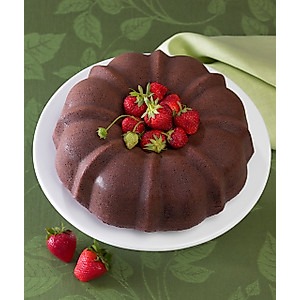Nordic Ware ProForm Bundt Pan (12 Cup) and Bundt Cleaning Tool Bundle