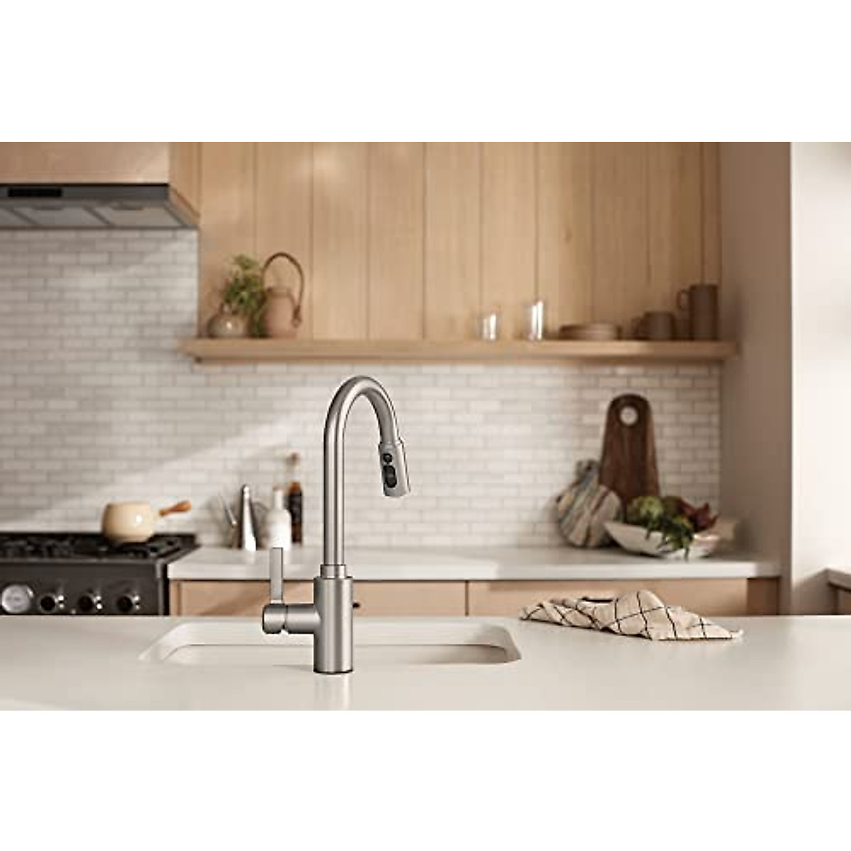 Moen Genta LX Spot Resist Stainless Single-Handle Modern Kitchen Faucet with Pull Down Sprayer, Reflex Docking Head, 7882SRS