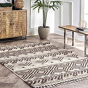 nuLOOM Helena Tribal High-Low Area Rug, 5' 3" x 7' 3", Brown