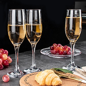 UMEIED Champagne Glasses, Set of 12 Champagne Flutes with Classic Shape, Long stem Sparkling Wine glasses for Wedding, Restaurant, Bar, Wine Toasting, Clear