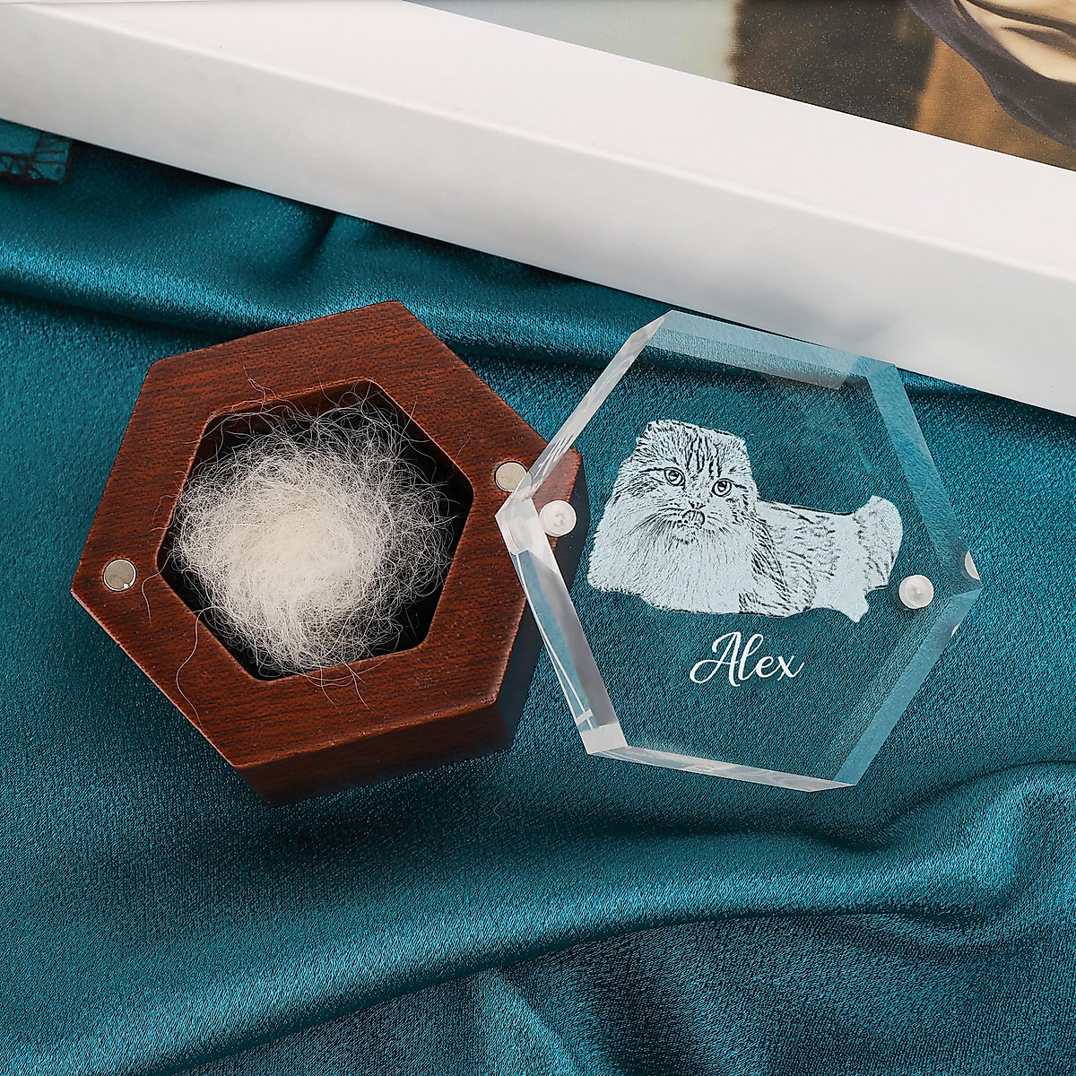 Personalized Pet Hair Keepsake Box with Portrait for Dog Cat Fur, Custom Photo Dog Keepsake Memorial Box, Engraved Wood Memorial Storage Box for Dog and Cat Ashes, Loss Sympathy Gifts for Pet Lovers