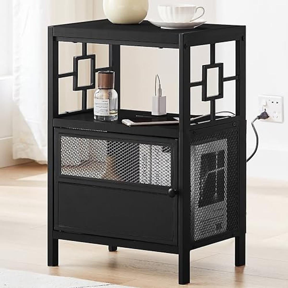 MNEETRUNG End Table with Charging Station, Side Table with USB Ports and Outlets, Bedside Tables with Door, 3-Tier Nightstand for Small Space, Living Room, Bedroom, Black
