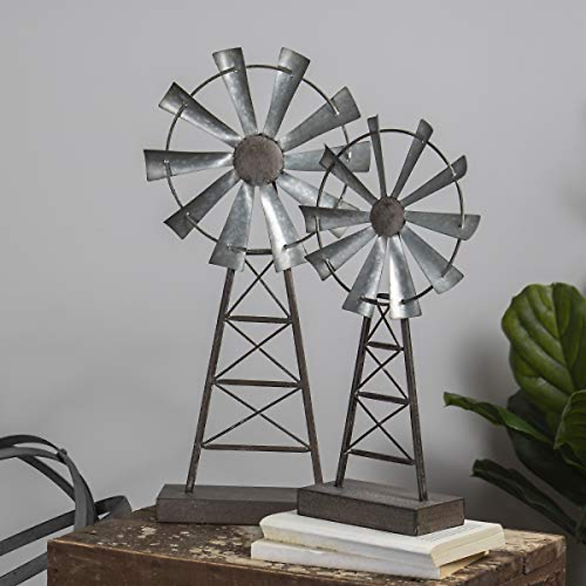 Foreside Home & Garden Large Metal Distressed Windmill Table Decor
