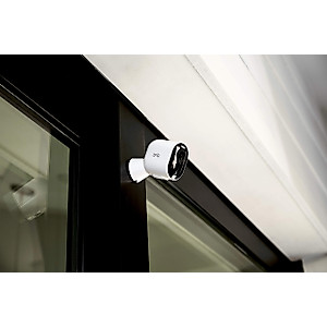 Arlo VMK5140-100NAS Ultra - 4K UHD Wire-Free Security Camera, Color Night Vision, Spotlight, 2-Way Audio, Indoor/Outdoor | with Arlo Video Doorbell