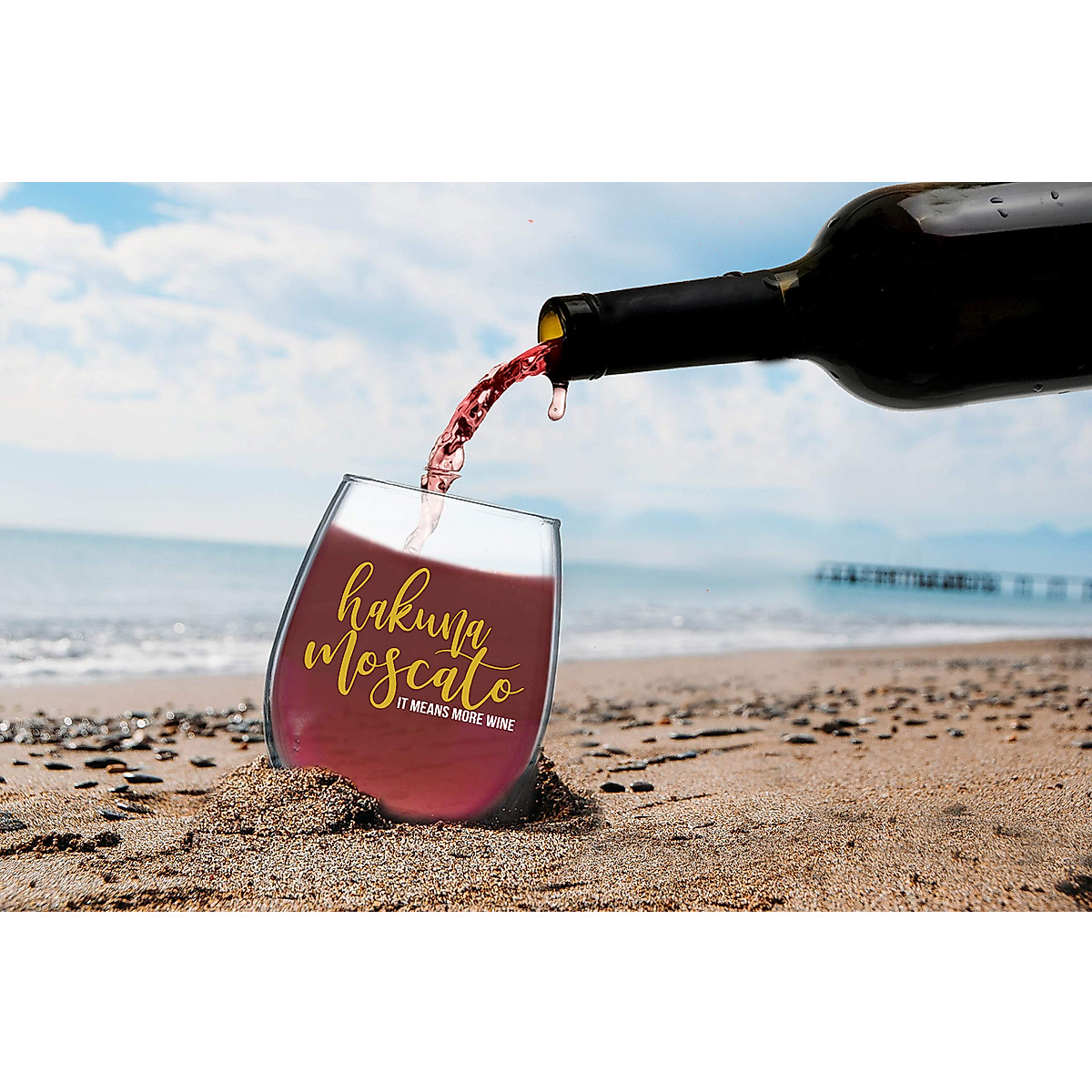Funnwear Hakuna Moscato - 15oz Funny Wine Glass Unique Happy Birthday Novelty Idea for Him, Her, Mom, Women, Men Wife, Boss, Sister, Best Friend, BFF, Aunt - Perfect for Coworker