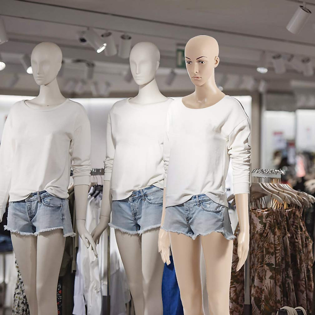 Female Sewing Mannequin Polypropylene (PP) Full Body Retail 69 inches MannequinMaterial Mannequin Torso Detachable Stand Head Arm Rotation Metal Base for Display Clothing