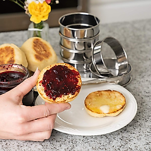Oleex English Muffin Ring Set! 6 Muffin Rings with Dough Scraper! Multipurpose Stainless Steel Ring Set. Circle Egg Ring, Cooking Rings, Pancake, Crumpet Rings, Brioche Molds, Tart Ring.