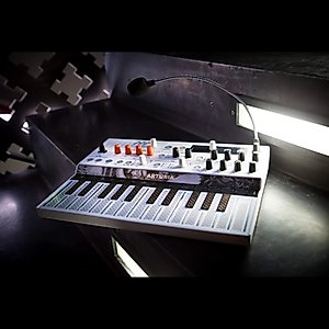 Arturia MicroFreak Vocoder Edition Hybrid Synthesizer
