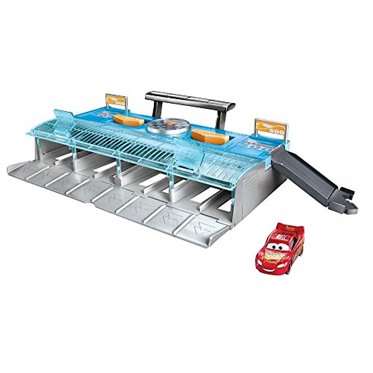 Mattel Disney and Pixar Cars Toys, Ultimate 2-in-1 Launcher & Carry Case with Lightning McQueen Toy Car, Launch 8 Vehicles Together