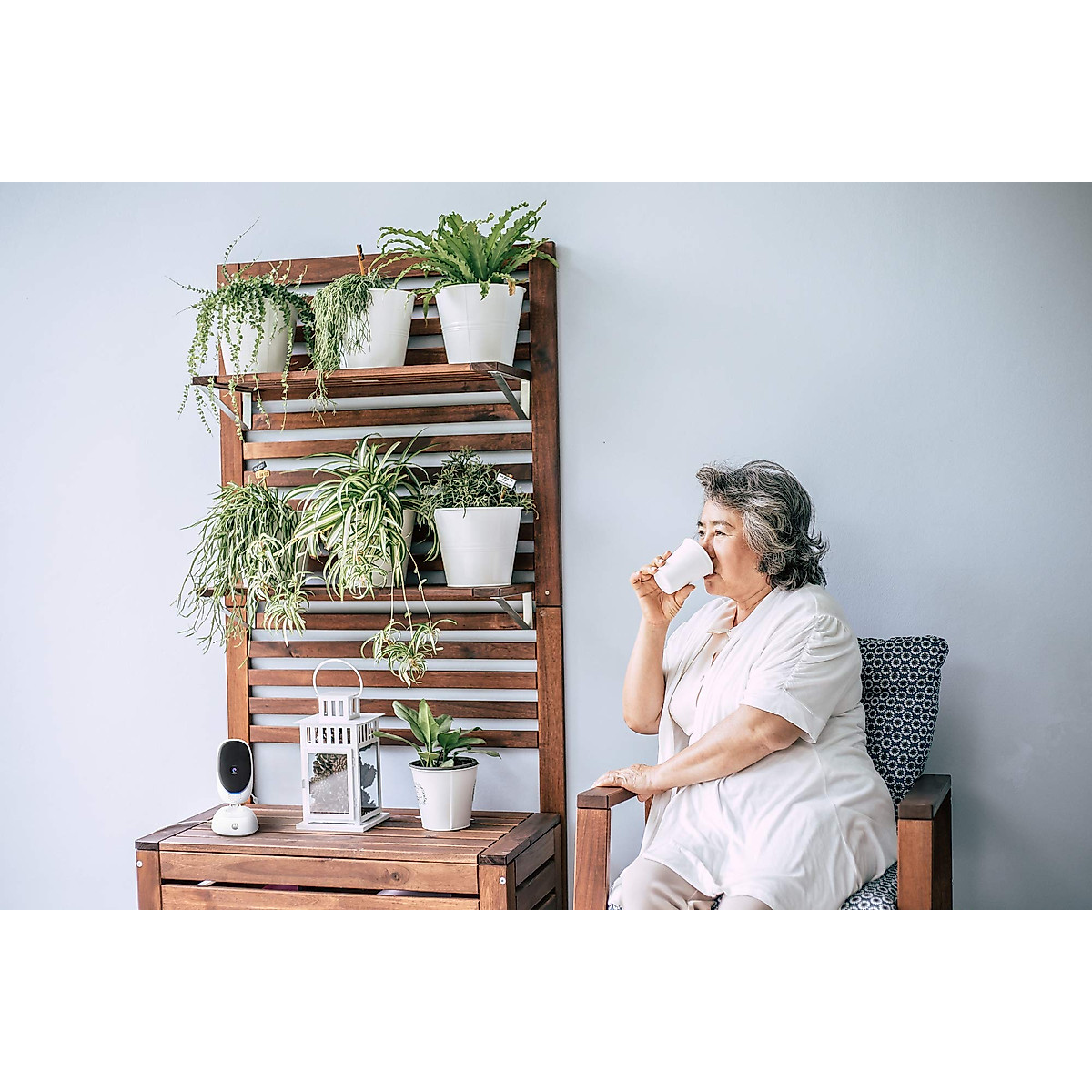 Motorola Connect40 by Hubble Connected Video Baby Monitor - 5" Parent Unit and HD Wi-Fi Viewing for Baby, Elderly, Pet - 2-Way Audio, Night Vision, Remote Pan/Digital Zoom (Renewed)