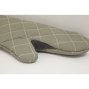 New Star Foodservice 32277 Commercial Grade Flame Retardant/Resistant Oven Mitts with Extra Defense, up to 400F, 13-Inch, Set of 2