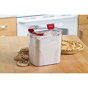 Prep Solutions by Progressive Flour Keeper with Built in Leveler, 3.8 Quart Capacity
