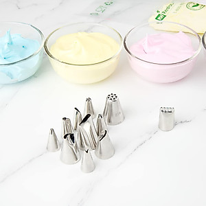 Restaurantware Pastry Tek Icing Tip 1 Musical Scale Decorating Tip - #134 Dent-Resistant Stainless Steel Cake Tip Dishwasher-Safe Decorate Cupcakes Cakes or Cookies