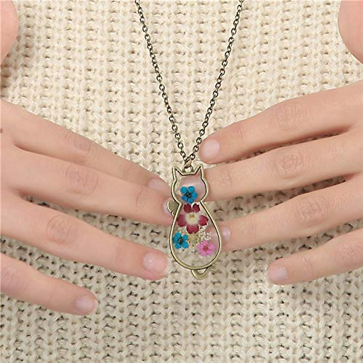 MXXGMYJ Multicolor Dried Flower Necklace for Women Cute Cat Pendant Necklace Pressed Flower Necklace Nature Gifts for Women Cat Lovers