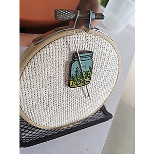 Terrarium Needle Minder