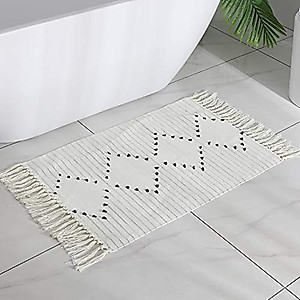 Boho Hand Woven Bathroom Rug Fringe Rug for Bedroom Cotton Woven Tassel Throw Rug， Moroccan Accent Tribal Decorative Throw Floor Carpet , Exquisite Geometric Minimalist Style (2.0 ft x 3.0 ft, White)