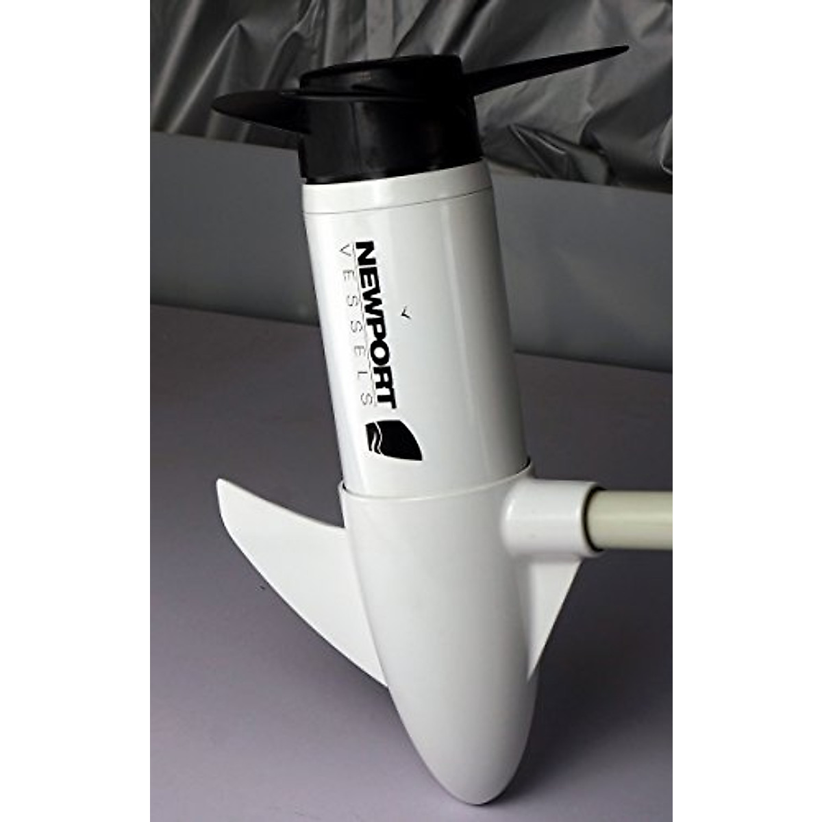 Newport L-Series 86lb Thrust Transom Mounted Saltwater Electric Trolling Motor w/LED Battery Indicator (40" Shaft)