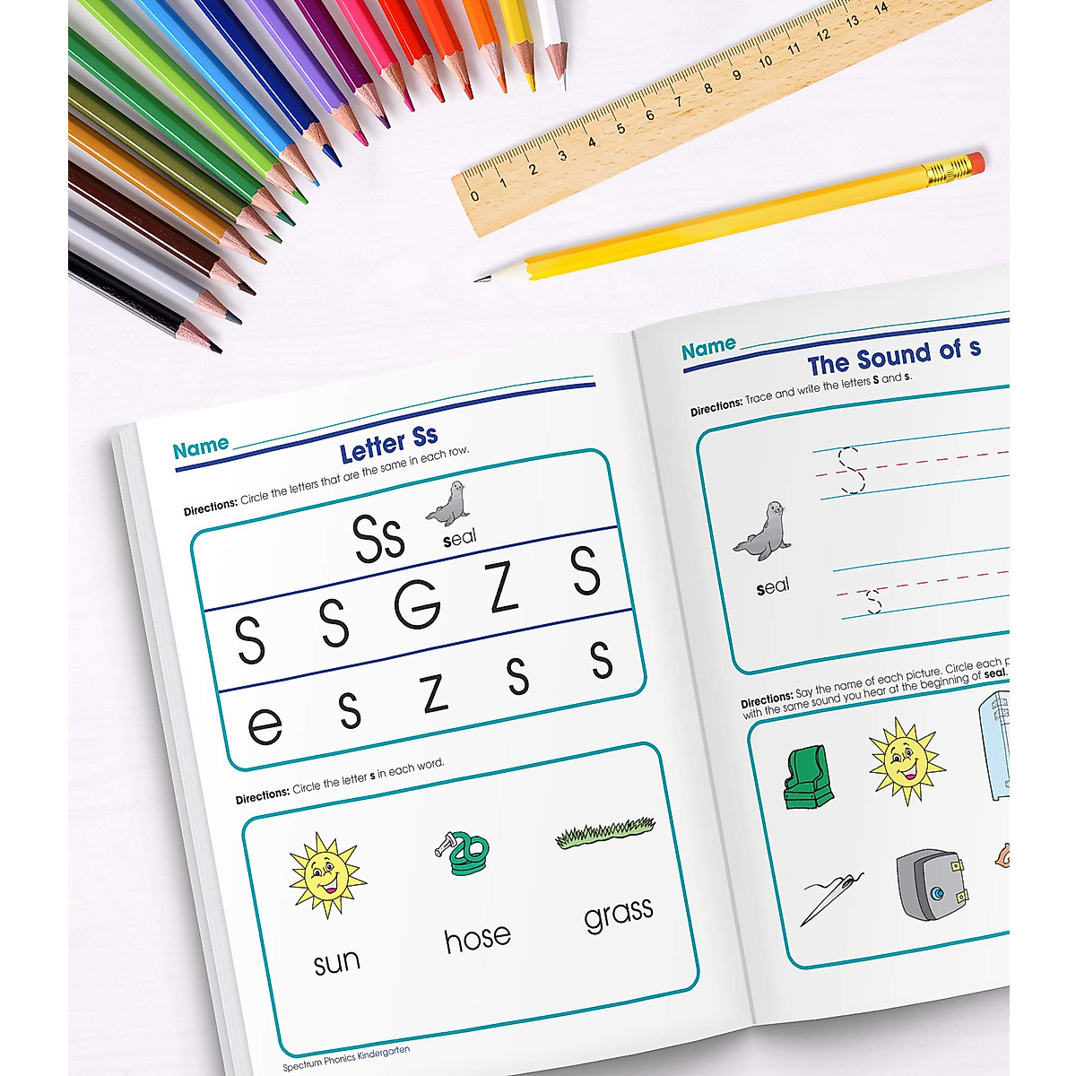 Spectrum Kindergarten Phonics Workbook, Ages 5 to 6, Kindergarten Phonics Workbooks, Letter Recognition, Alphabet Order, Vowel and Consonant Sound Practice - 144 Pages