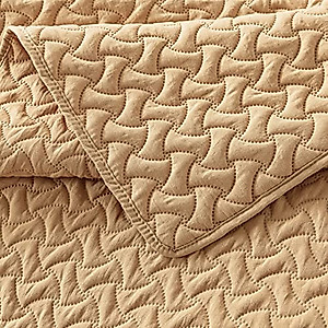 Yellow King Size Quilt Bedding Sets with Pillow Shams, Pumpkin Lightweight Soft Bedspread Coverlet, Quilted Blanket Thin Comforter Bed Cover for All Season Spring Summer, 3 Pieces, 104x90 inches