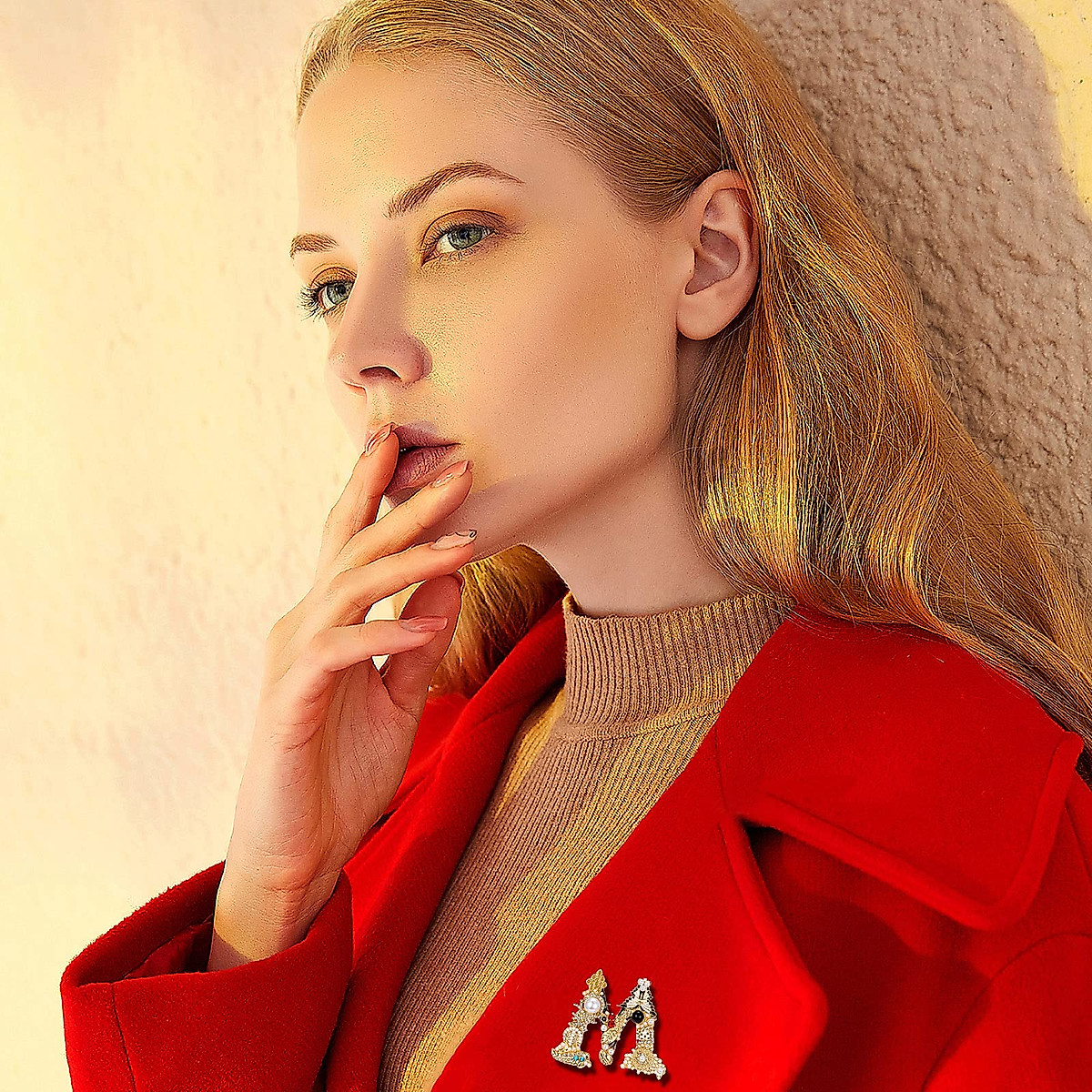 Initial Brooch Pins A-Z 26 Letters Brooches For Women Girls Colorful Enamel Alphabet Pin Pearl Crystal Lapel Pin (Initial Brooches M)