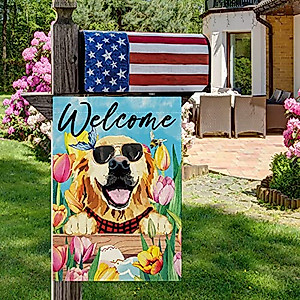 CMEGKE Spring Golden Retriever Tulip Garden Flag, Spring Golden Retriever Dog Flag, Easter Garden Flag Spring Summer Vertical Double Sided Burlap Welcome Dog Floral Holiday Party Rustic Farmhouse Yard Home Outdoor Decoration 12.5 x 18 In