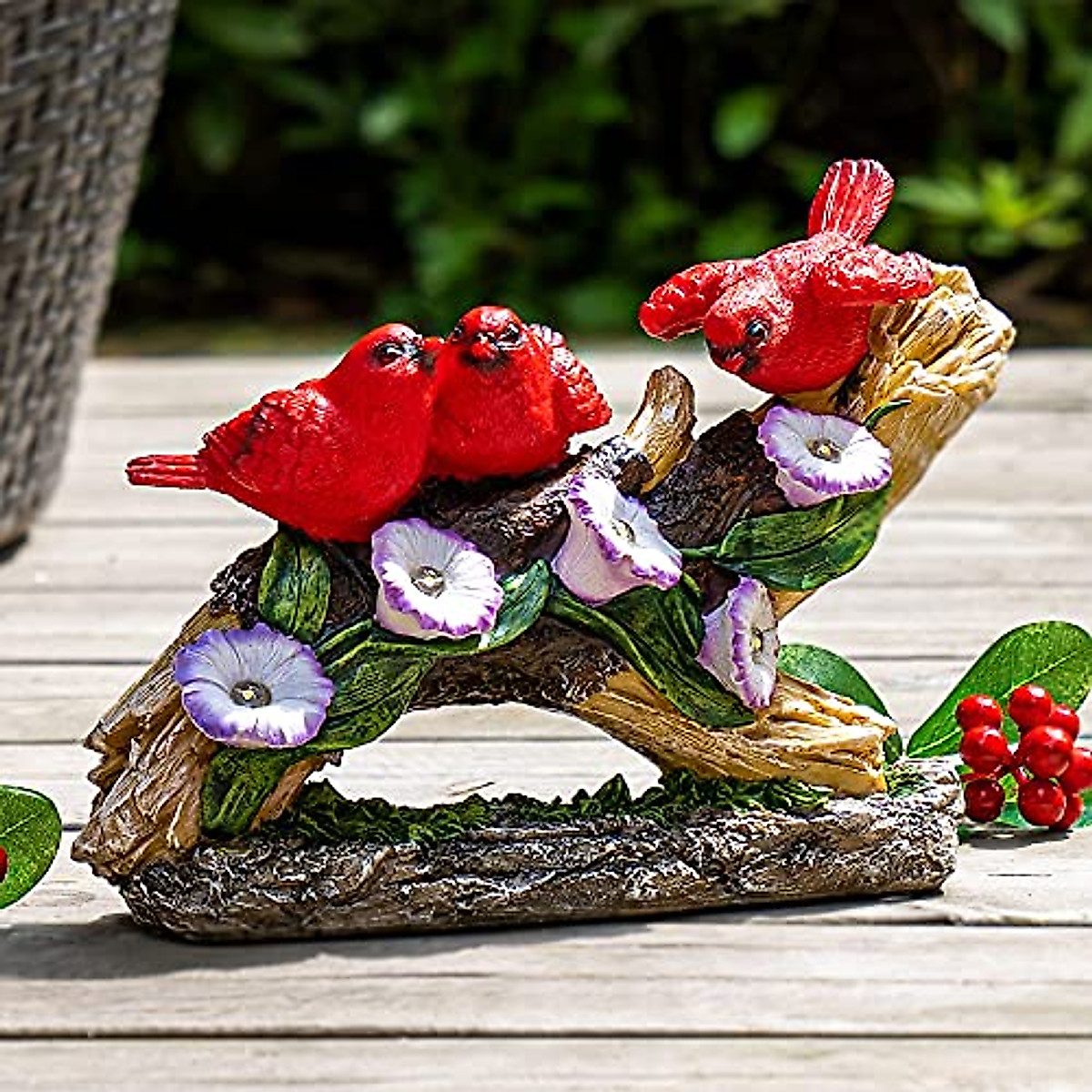 GIGALUMI Cardinal Birds Garden Statue Solar Lights, Outdoor Cardinal Menmorial Statues Gifts Decorative Waterproof LED Solar Cardinal Lights Figurine, Garden Ornament Gift Outdoor Lawn, Yard Decor